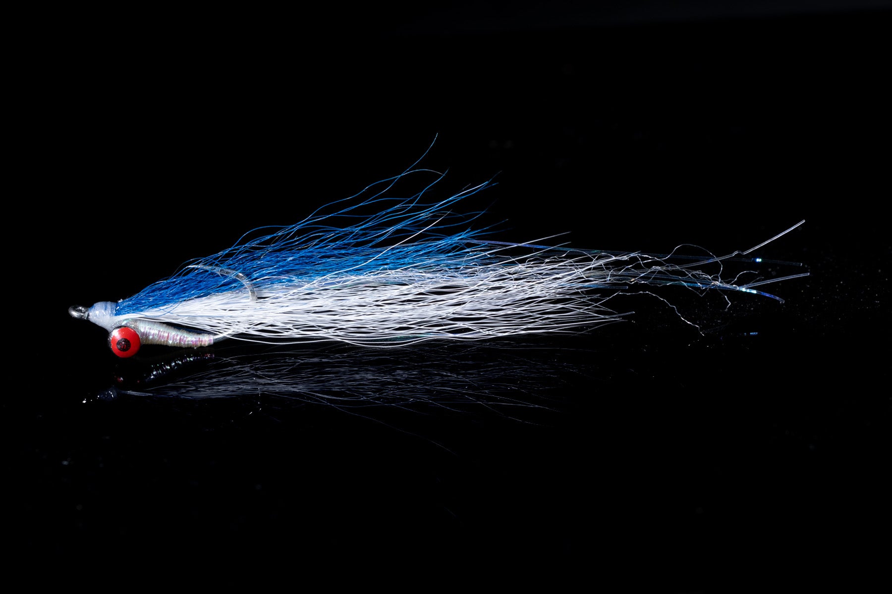 Aussie Clouser - Blue/White Fishing Fly | Manic Fly Collection – Manic ...